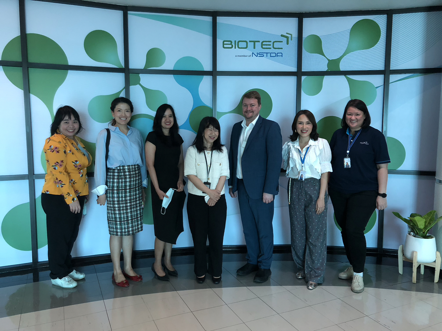 Unlocking Research Commercialization Barriers: BIOTEC-NSTDA Appoints Dr. Steffen Preissler to ...