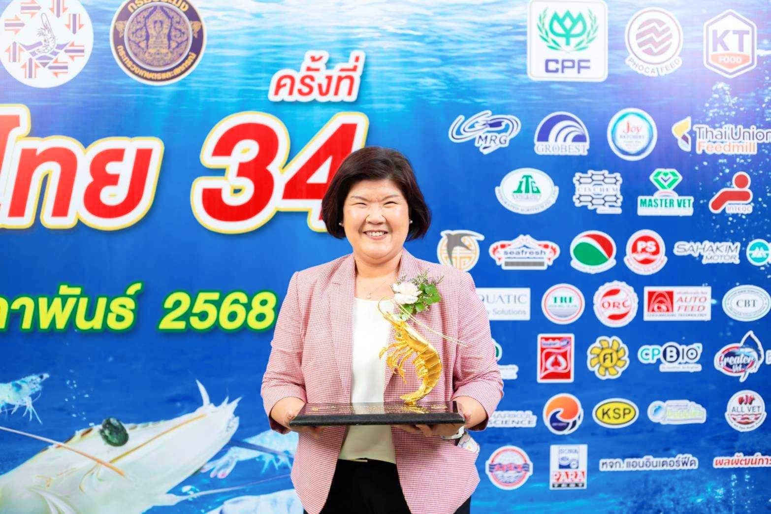 Congratulations, Dr. Kallaya, on receiving the Golden Shrimp Honorary Award 2025! – BIOTEC