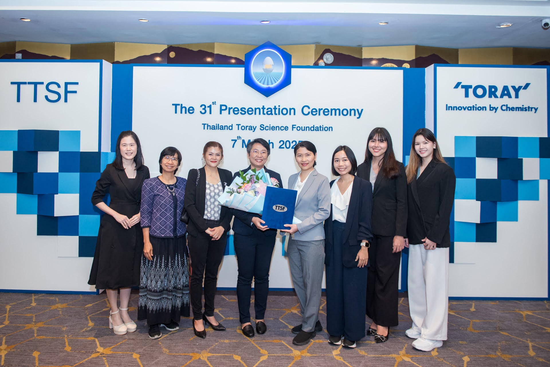 Dr. Benjarat Bunterngsook , Receives the 31st Science and Technology ...